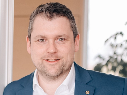 Regulierung auf dem Holzweg – Finanzberatung braucht keine Normung ...